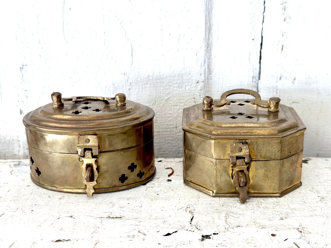 Vintage Brass Cricket Box/trinket Box Container Hinged Lid Aged Patina ...