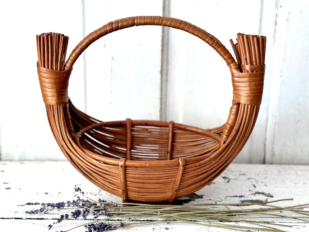 Vintage Rattan Boat Basket Gondola Basket - Etsy