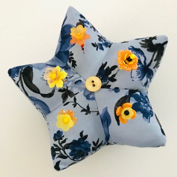 Star Pincushion - Etsy