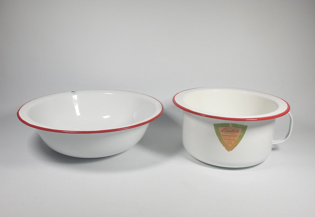 GSW Enamelware 9" Chamber Pot & 10" Basin White Enamel Red Trim - Etsy