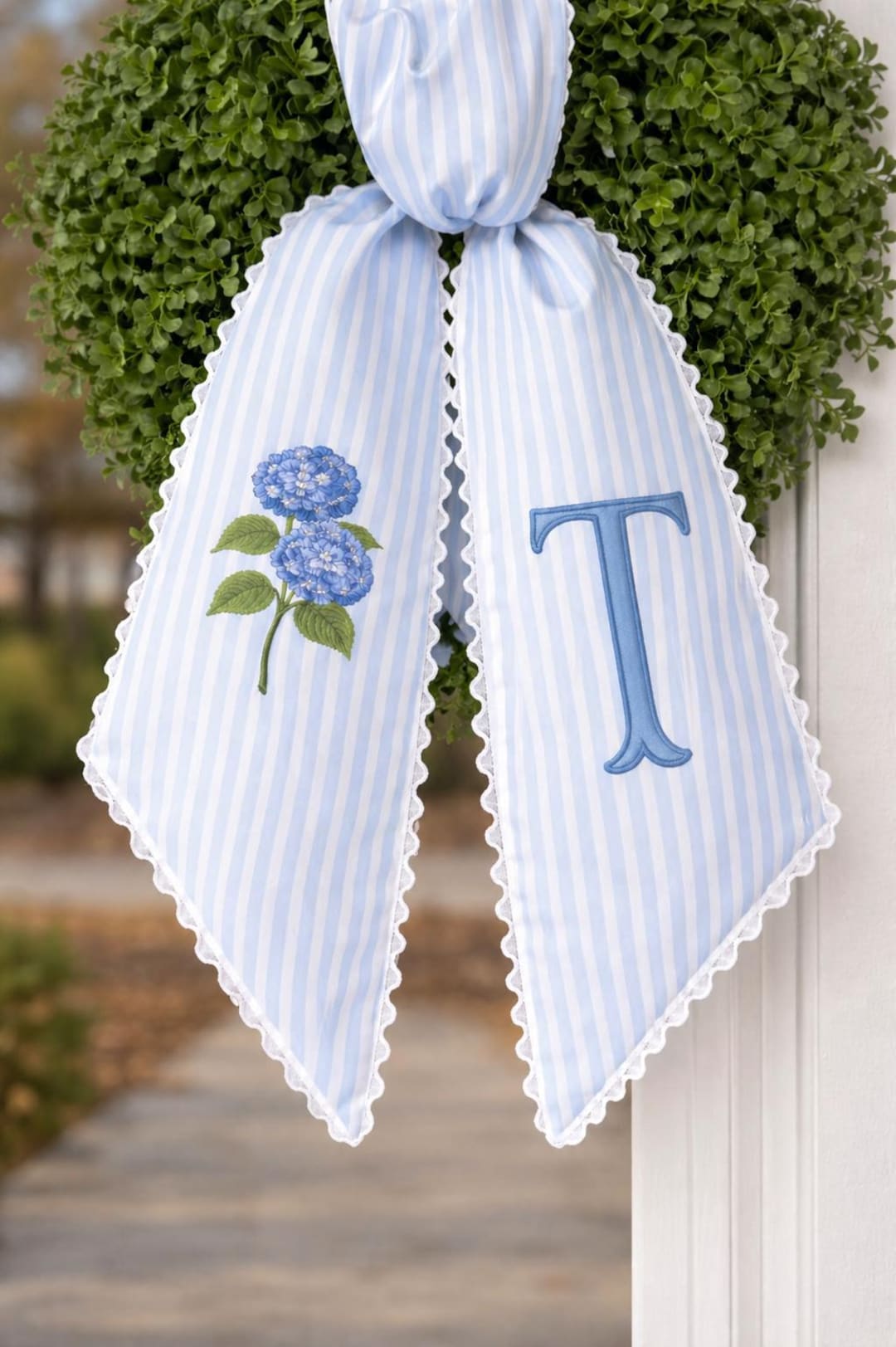 Hydrangea Wreath Sash With Scalloped Ricrac Edge, Embroidered Door ...