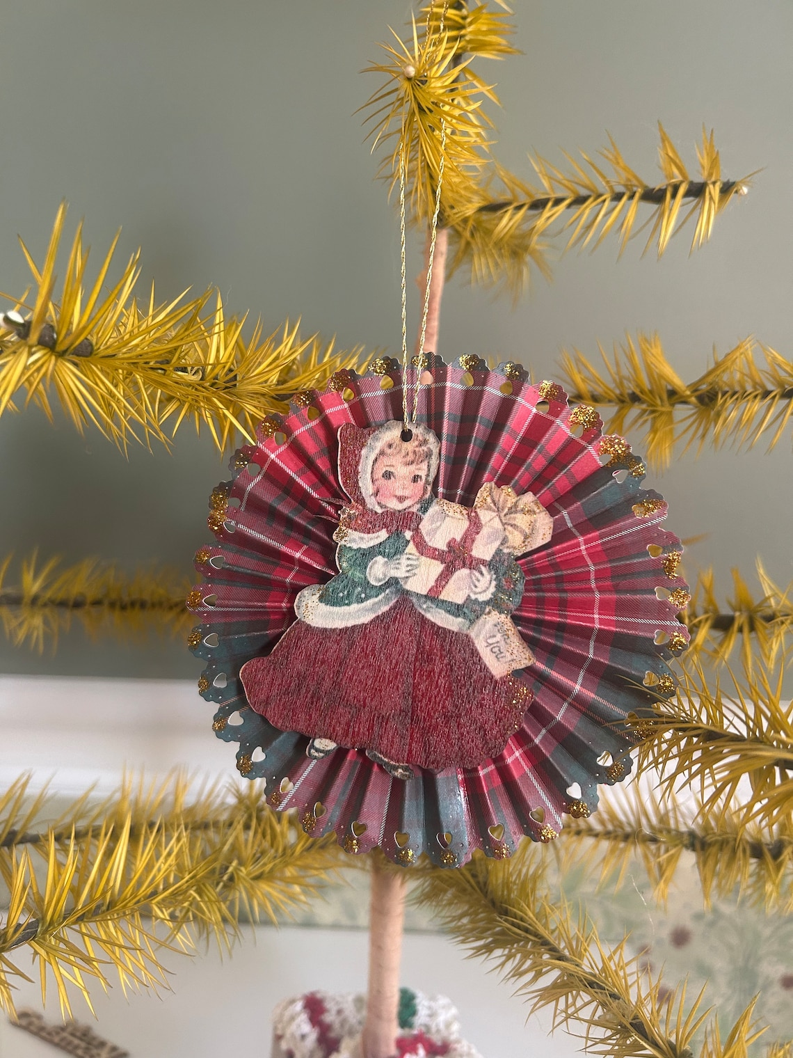 Vintage Style Handmade Rosettes With Wooden Center. - Etsy