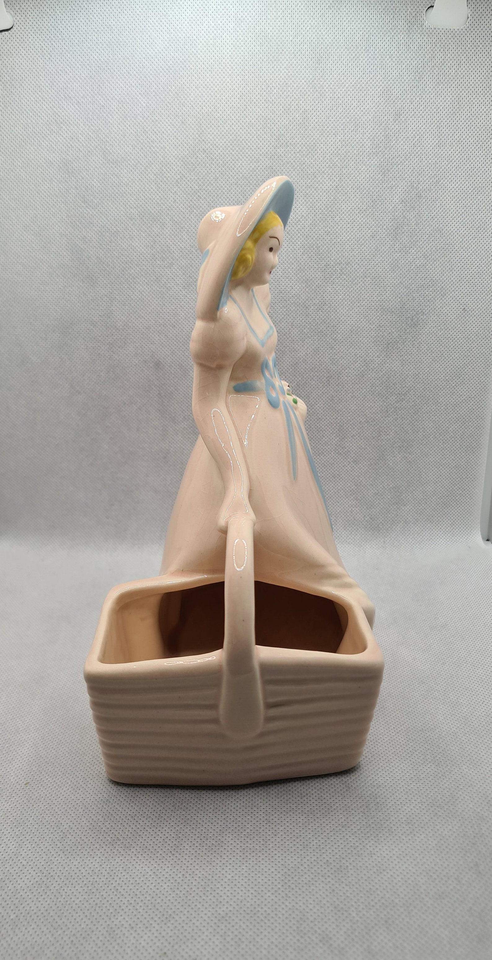 Vintage Hull Pottery 954 Southern Blue Bonnet Belle With Planter Basket ...