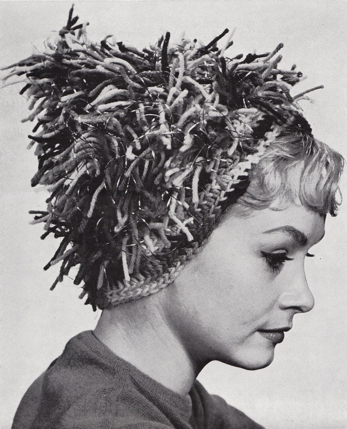 PATTERN Crochet Womens Fringe Hat With Metallic Yarn Vintage - Etsy