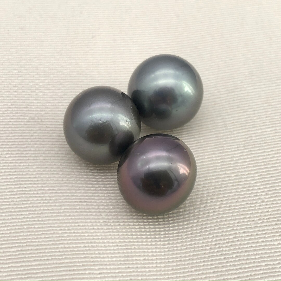 Large Undrilled Tahitian Pearls – Light Gray Peacock Luster, Lot of 3 ...