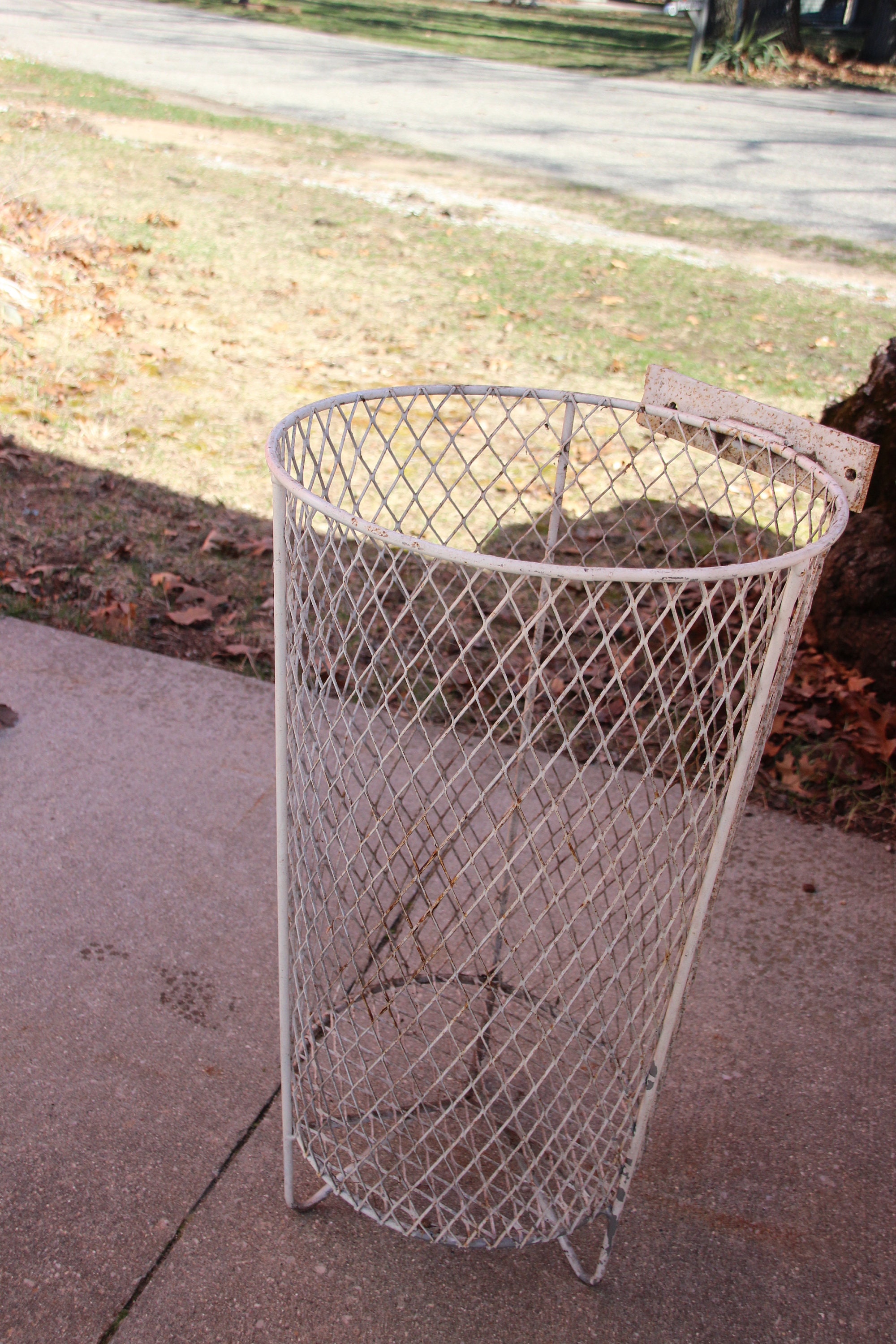 Wire Trash Can