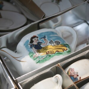 23-piece, Snow White, Tea Set, by Marx, Disney, 1950's, Children's Tea ...