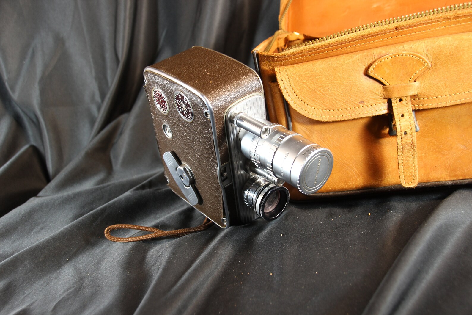 Vintage 1950's Bell and Howell Magazine Camera 172 - Etsy