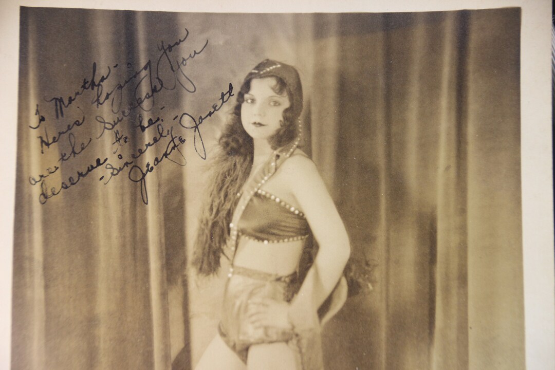 1930's Beautiful Circus Performer, Showgirl, Old Photo, Old Photograph ...