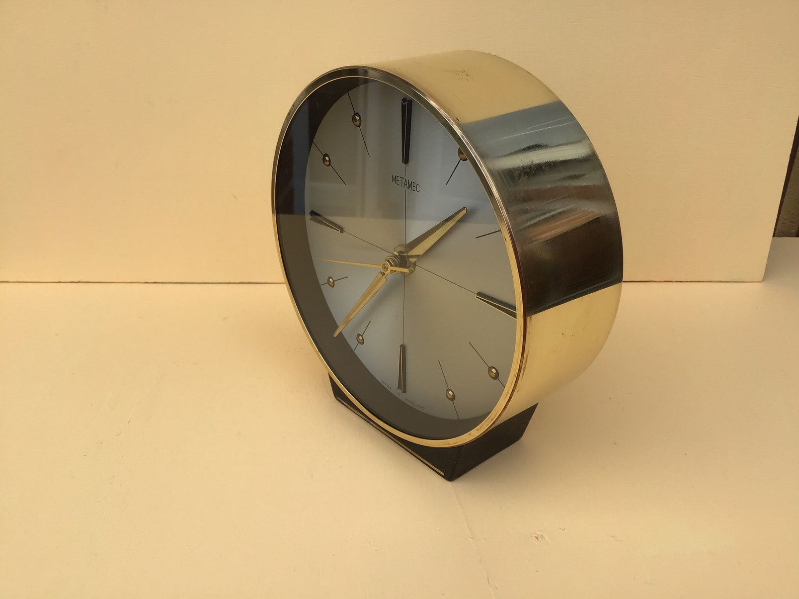 Metamec Vintage Clock Recycled Battery Mantle Shelf Clock | Etsy