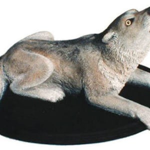 Timber Wolf Sculpture - Etsy