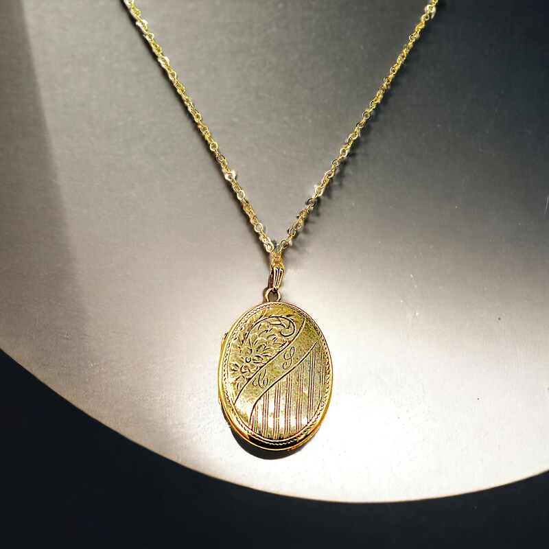 Gold Locket - Etsy