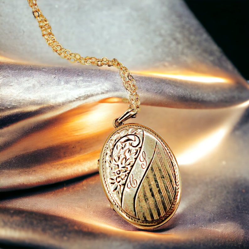10k Gold Locket, Vintage Oval Gold Locket, Gift for Her, Christmas Gift ...