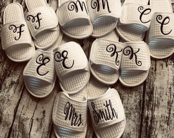 Personalized White Robe and White Slippers Set | Etsy