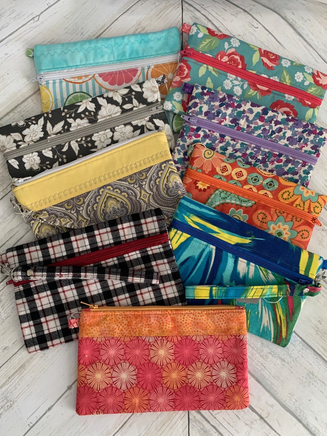Medium Sized Zipper Bags and Wristlets Medium Sized Zipper - Etsy