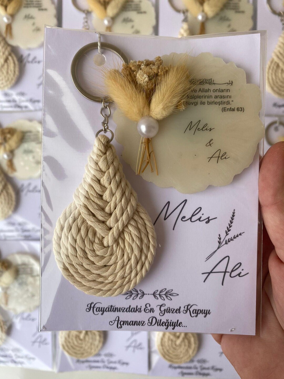 Personalisierter Boho Makramee Schlüsselanhänger mit getrockneten ...