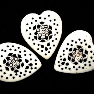 SUPPLY: LARGE Ethnic Tribal Rustic Carved Bone Heart Pendants - Natural ...