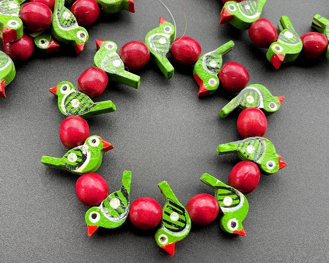 VINTAGE: 20pcs Carved Balsa Wooden Bird Beads From India - Basal Nirmal ...
