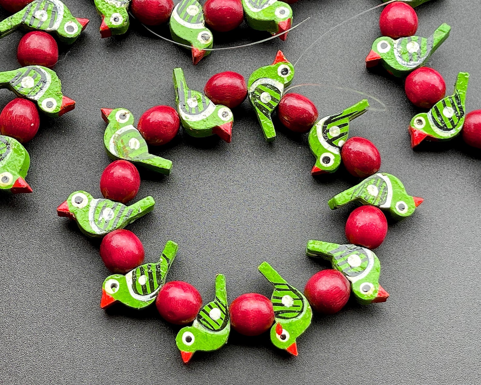 VINTAGE: 20pcs Carved Balsa Wooden Bird Beads From India - Basal Nirmal ...