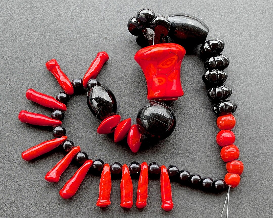 VINTAGE: 15" Unique Glass Bead Strand - Furnace Crafted - Vintage and ...