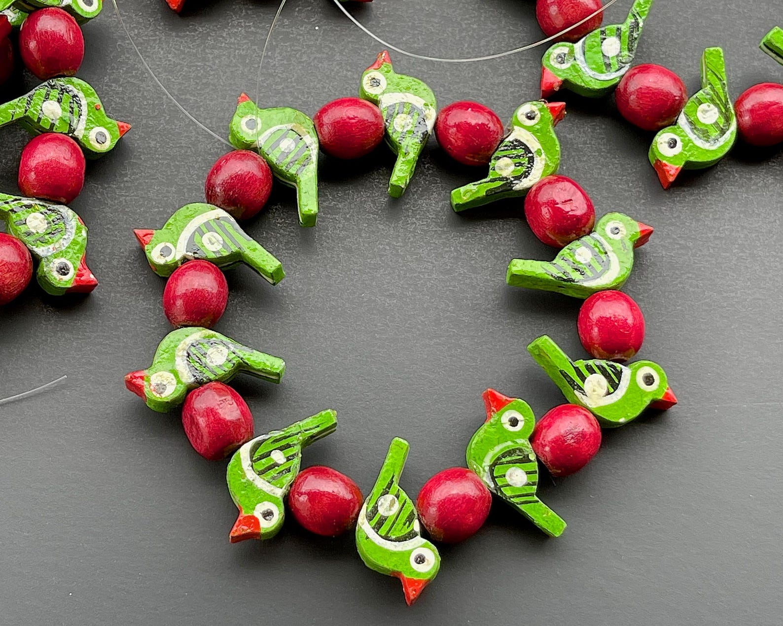 VINTAGE: 20pcs Carved Balsa Wooden Bird Beads From India - Basal Nirmal ...