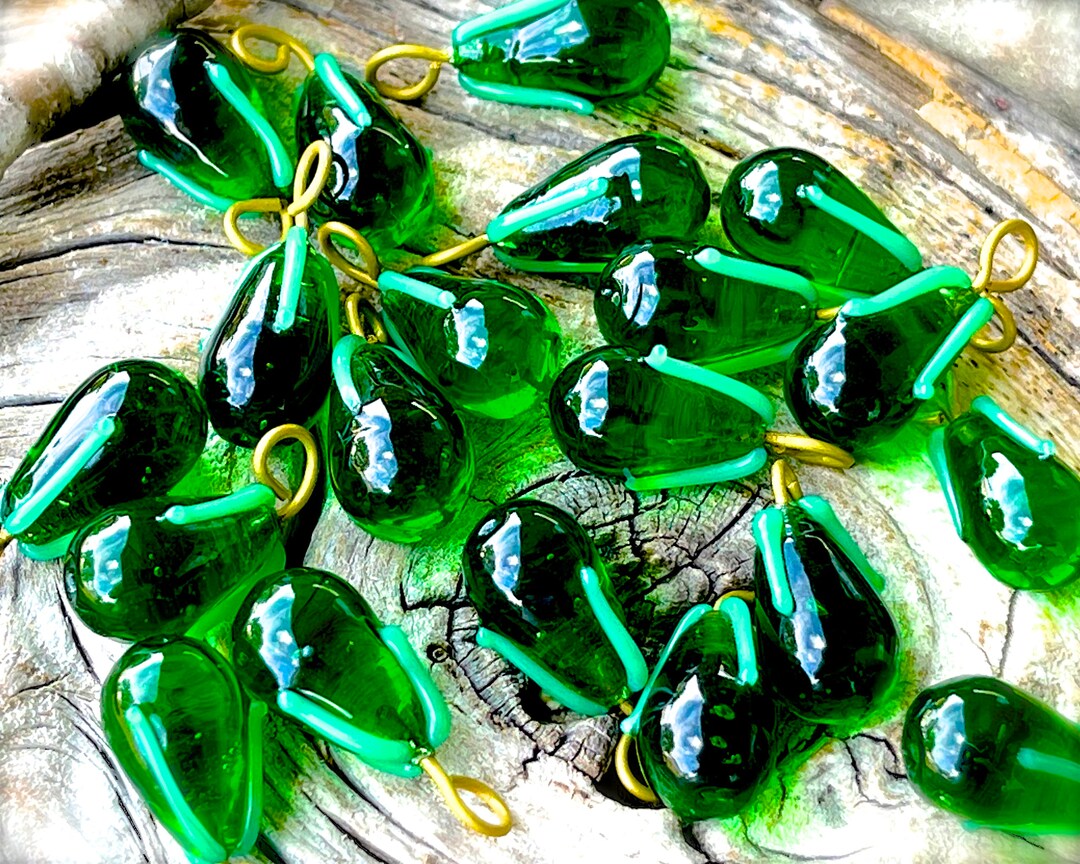 SUPPLY: 20pcs - Green Glass Drops With Brass Wire Loops - Vegetables ...