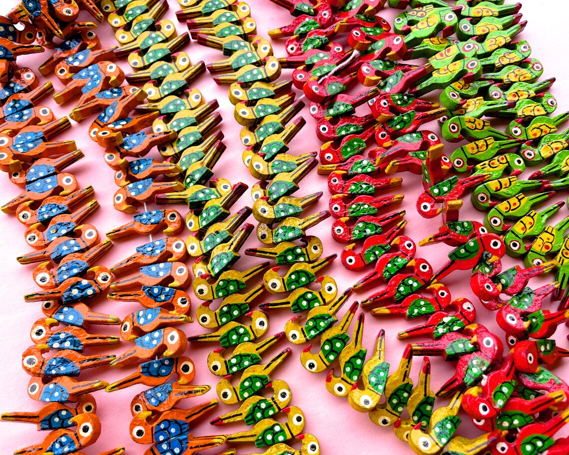 VINTAGE: 10pcs Carved Balsa Wooden Parrot Bird Beads From India - Basal ...
