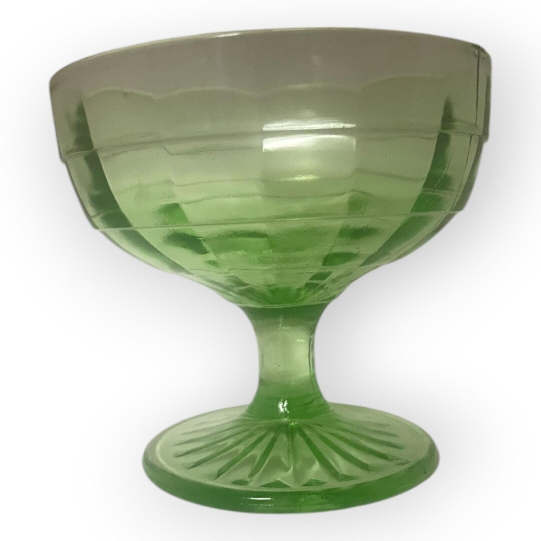 Vintage Federal Glass Green Vaseline Uranium Sorbet Ice Cream Glass EUC ...