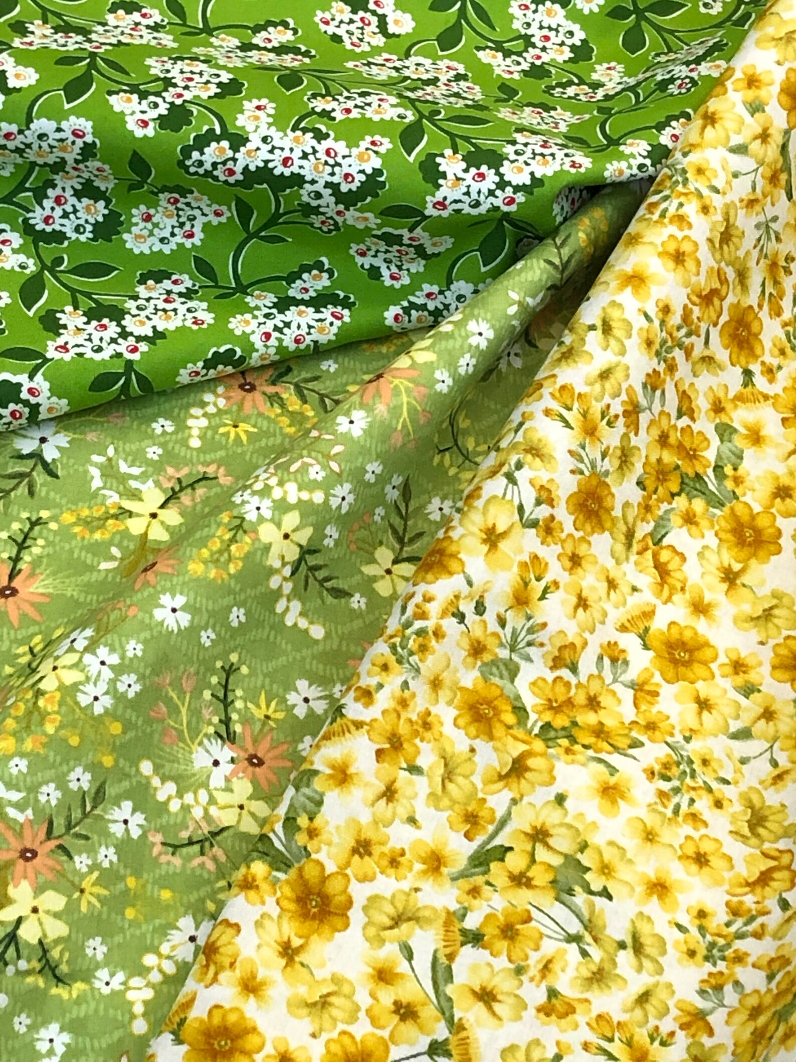 Flowers Yellow Green White Cotton Fabric Quilting Sewing - Etsy