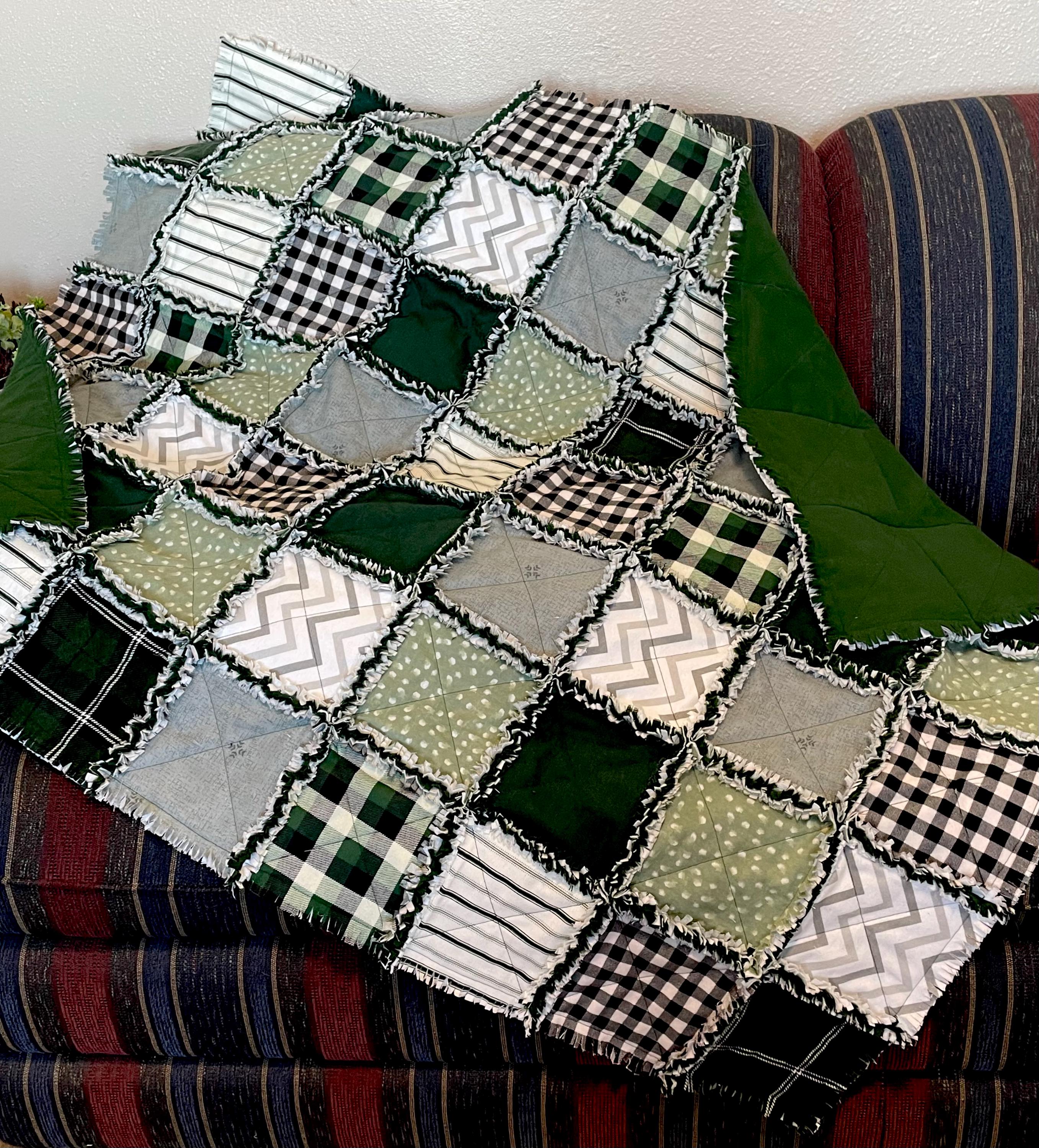 Rag Quilt KIT, Green, White Black & Gray Flannels, 126 -7" Squares ...