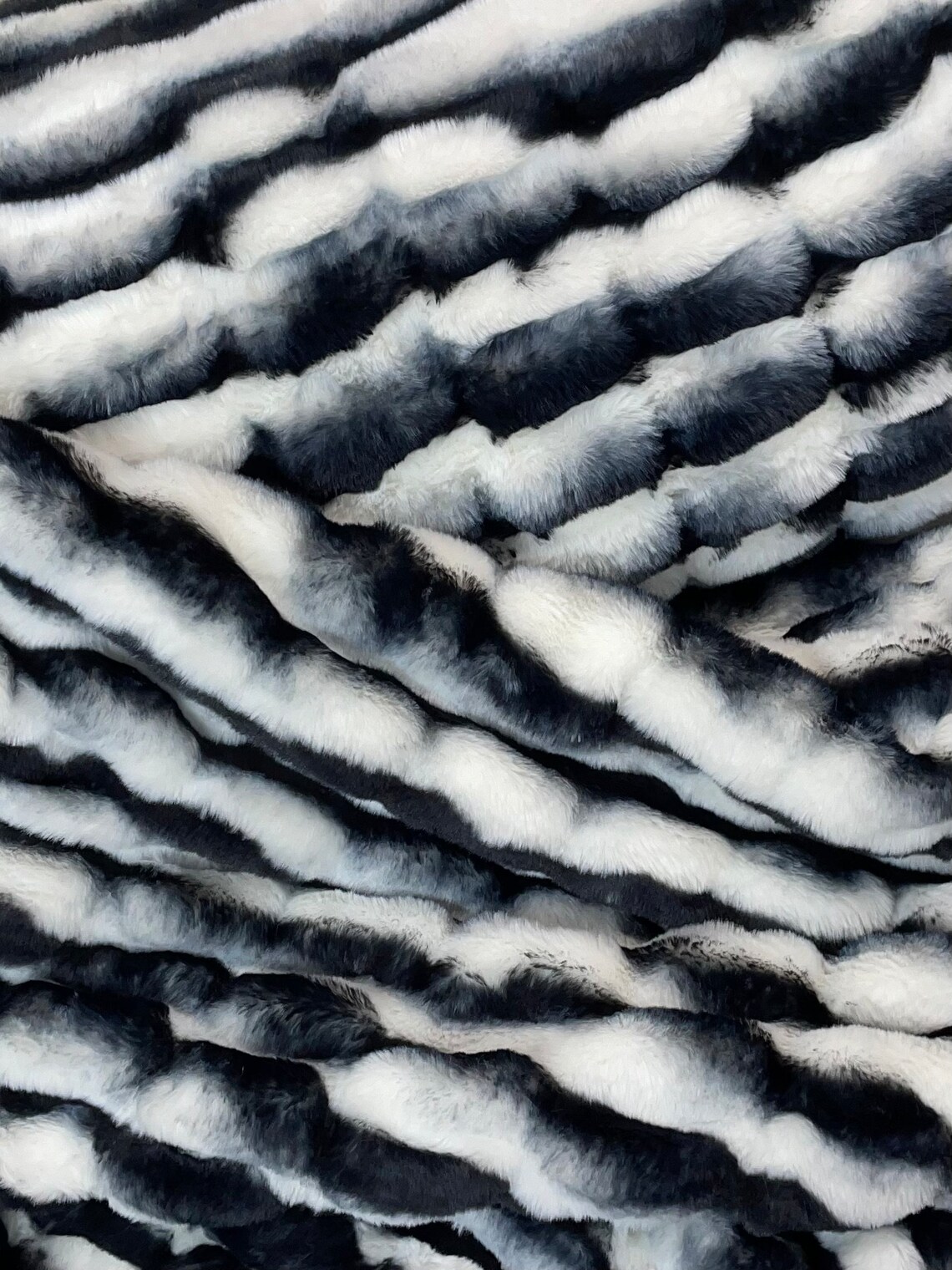 Snow Chinchilla Luxury Snuggle Black White, Two Tone Stretch Minky, EZ ...
