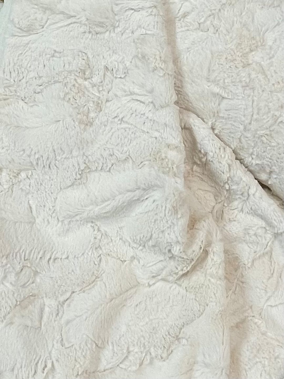 Champaign Cream Minky Fabric, Plush Soft Smooth Gorgeous Cuddle Fabric ...