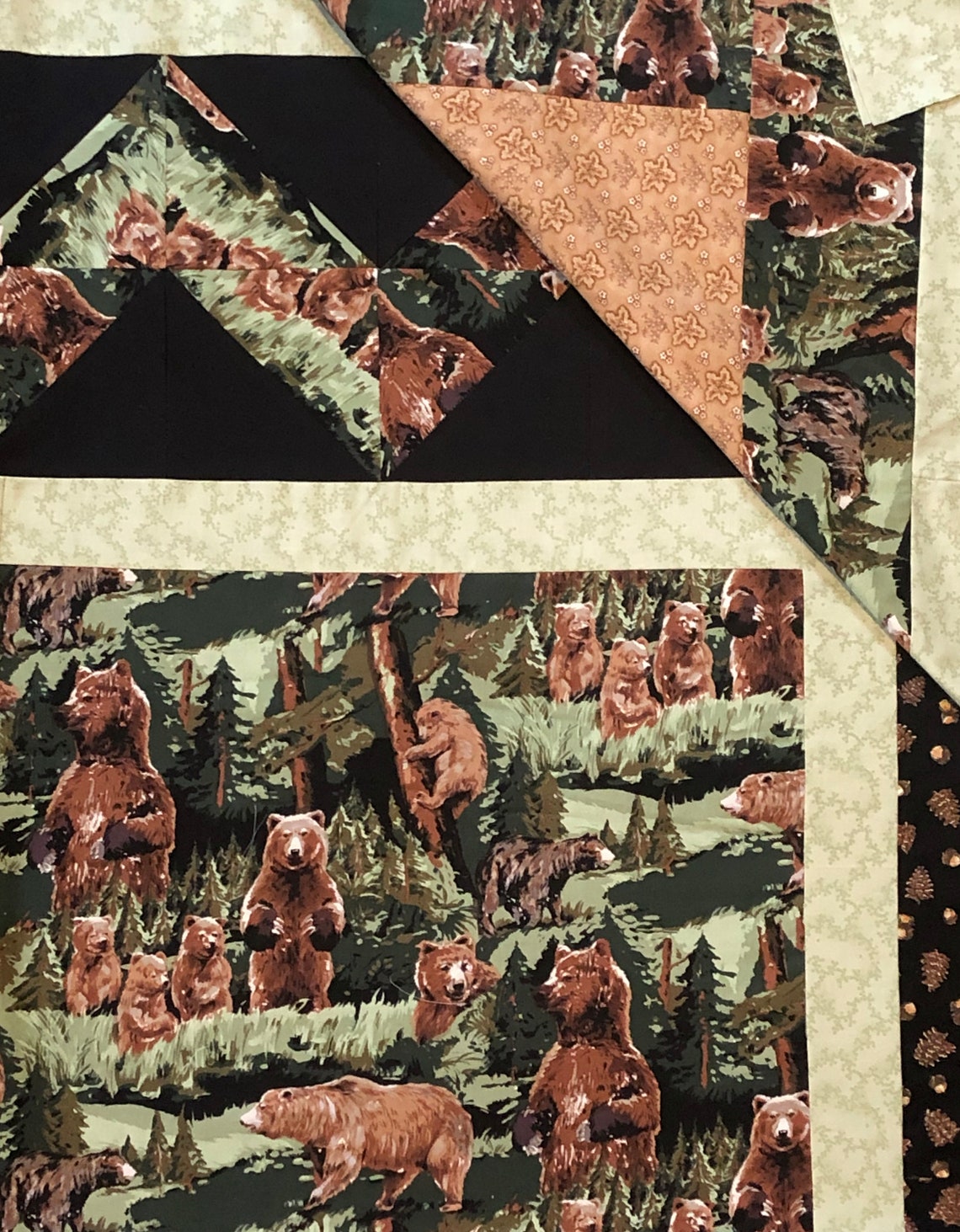 Bear Queen Quilt Top Brown Bear Panel Wood Grain Pine Cone | Etsy