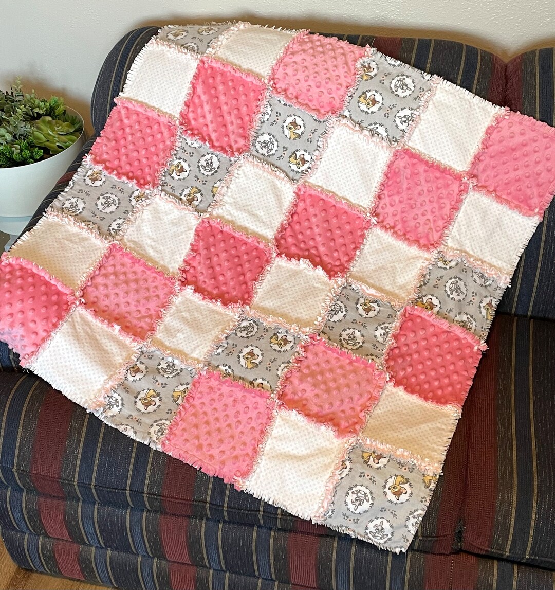 Bambi Pink Minky Rag Quilt Kit, 72 Pre Cut 7" Quilt Blocks, Gray, White ...