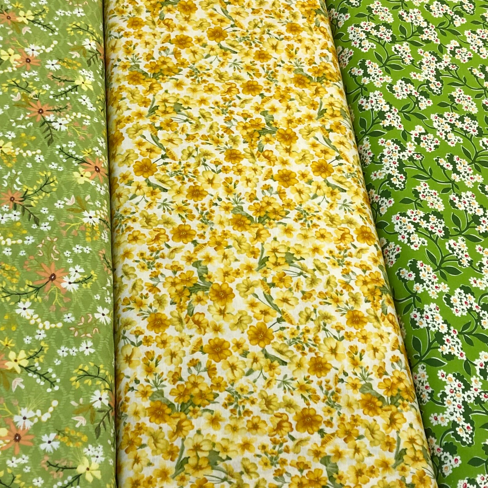 Flowers Yellow Green White Cotton Fabric Quilting Sewing - Etsy