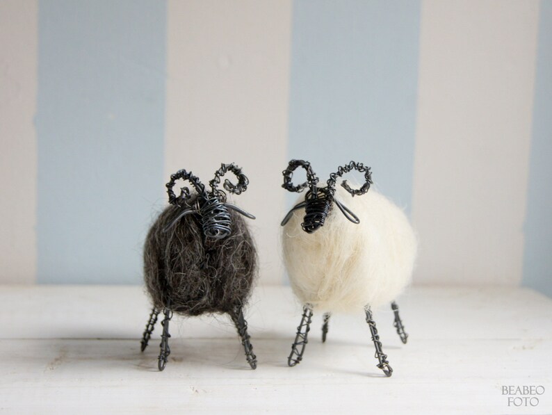Wired Ram With White Wool - Etsy Sweden