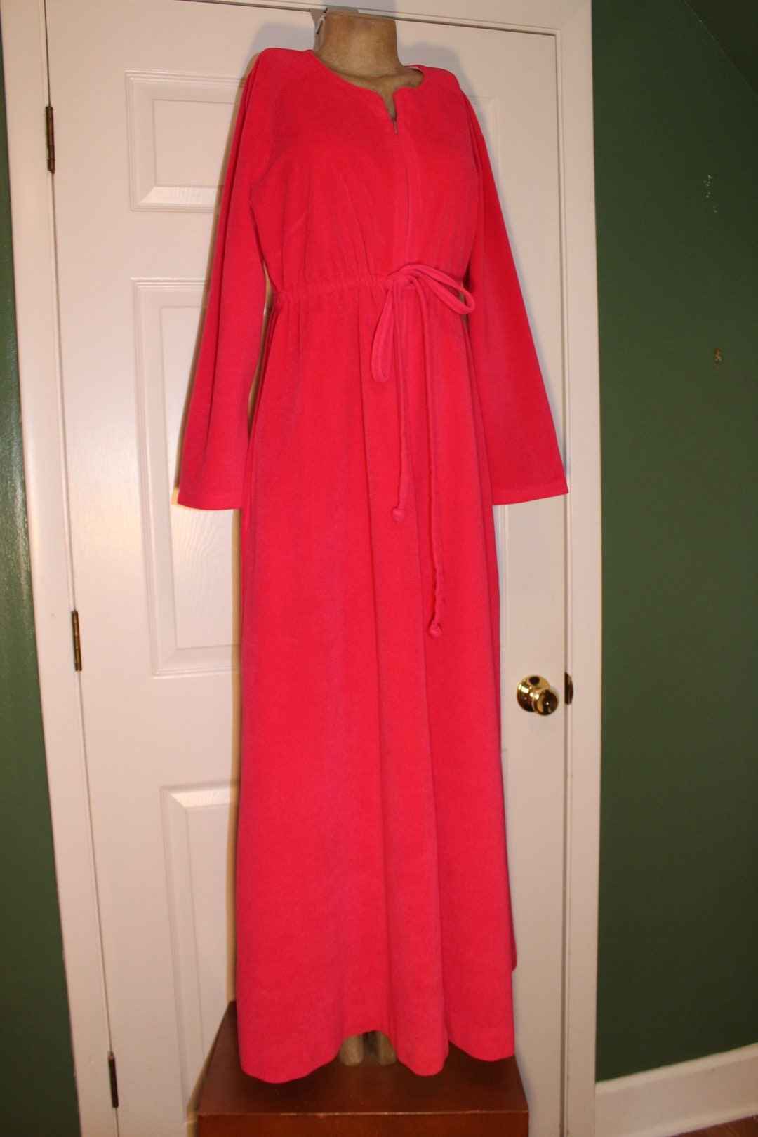 Vintage VANITY FAIR Hot Pink ROBE Med Velour Feel Dress Style Lounger ...