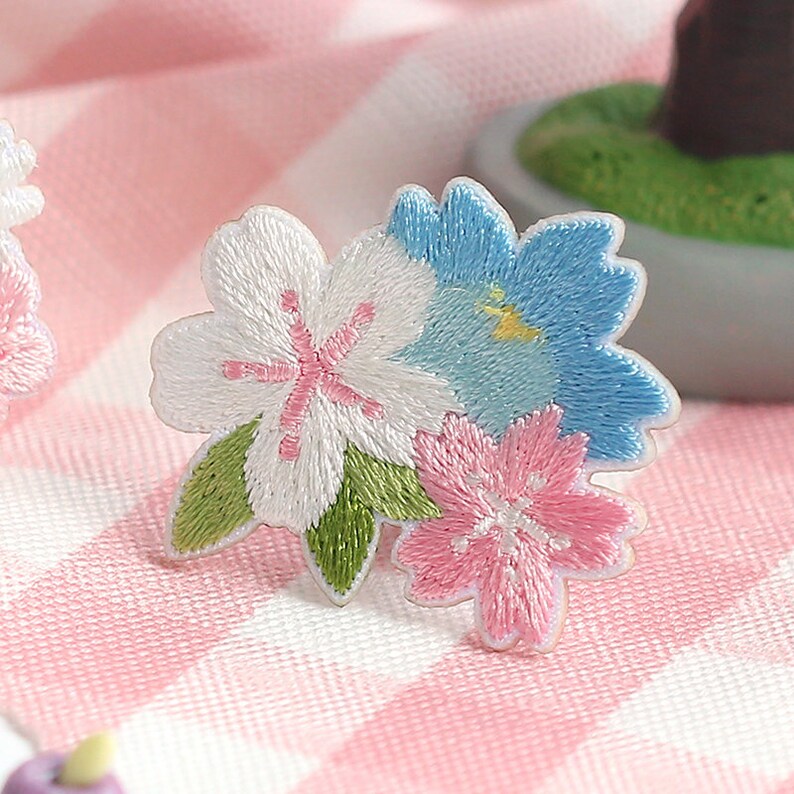 Sakura Animal Embroidered Patches Cherry Blossom Sticker Self Adhesive ...