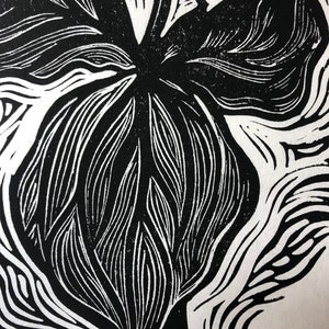 Trillium Linocut by Cynthia Cratsley - Etsy