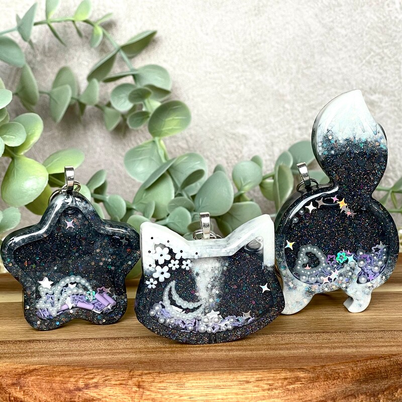 Resin Keychain - Etsy