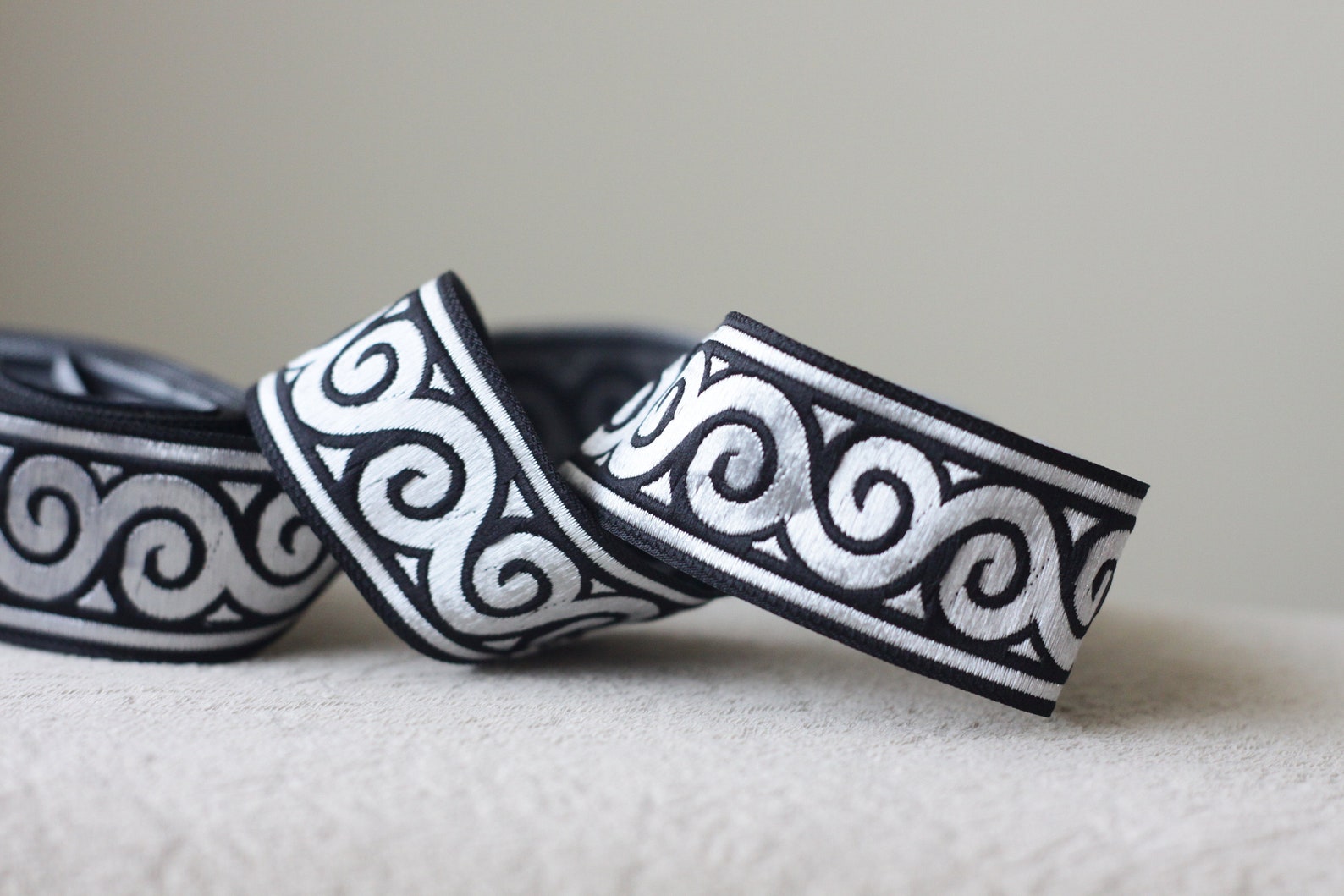 35 Mm 1.25 Scroll Ribbon by the Yard Black and Silver | Etsy