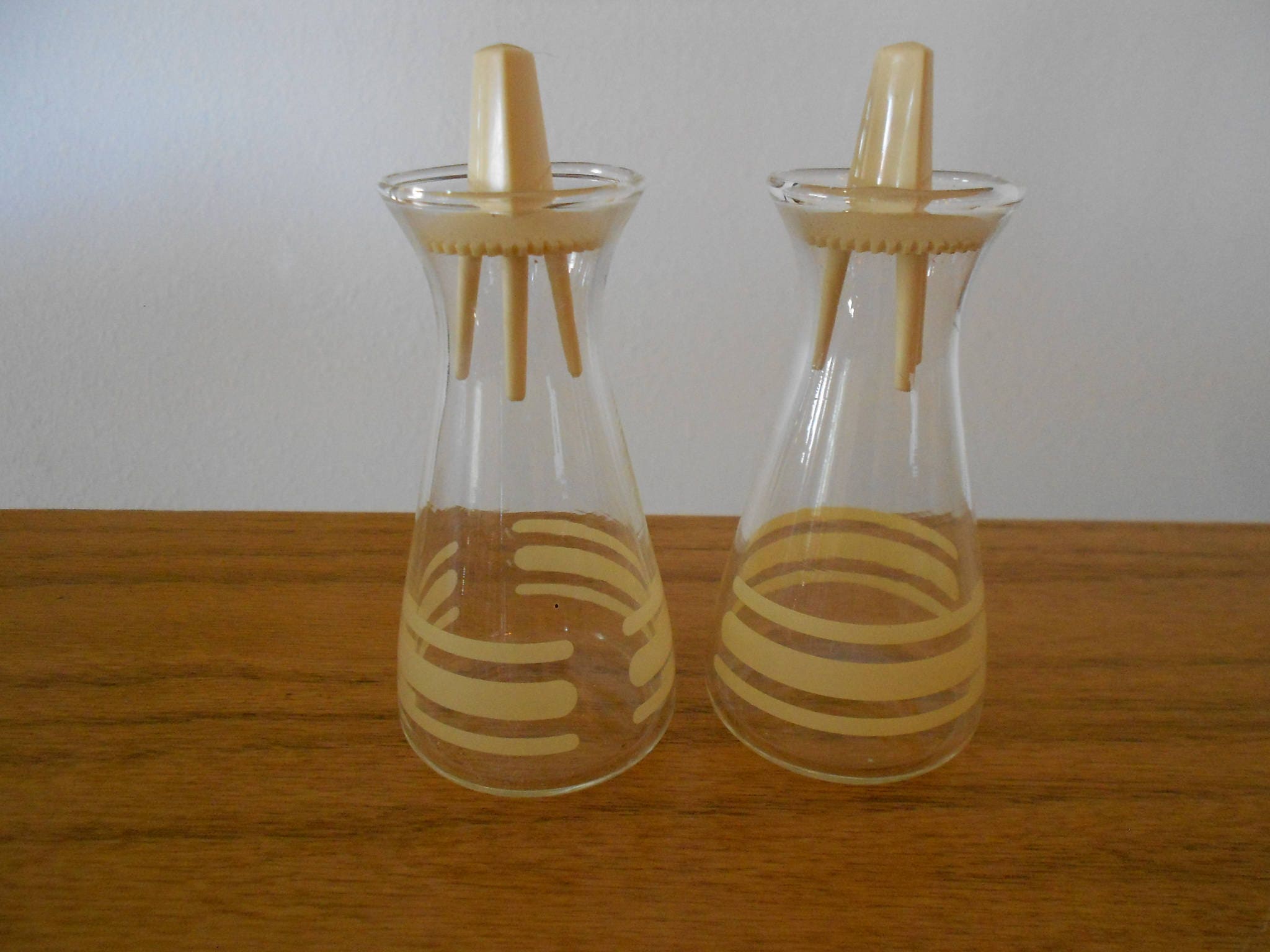 Vintage Cruet Set. Pyrex Cruets. Vintage Tableware. Vinegar and Oil ...