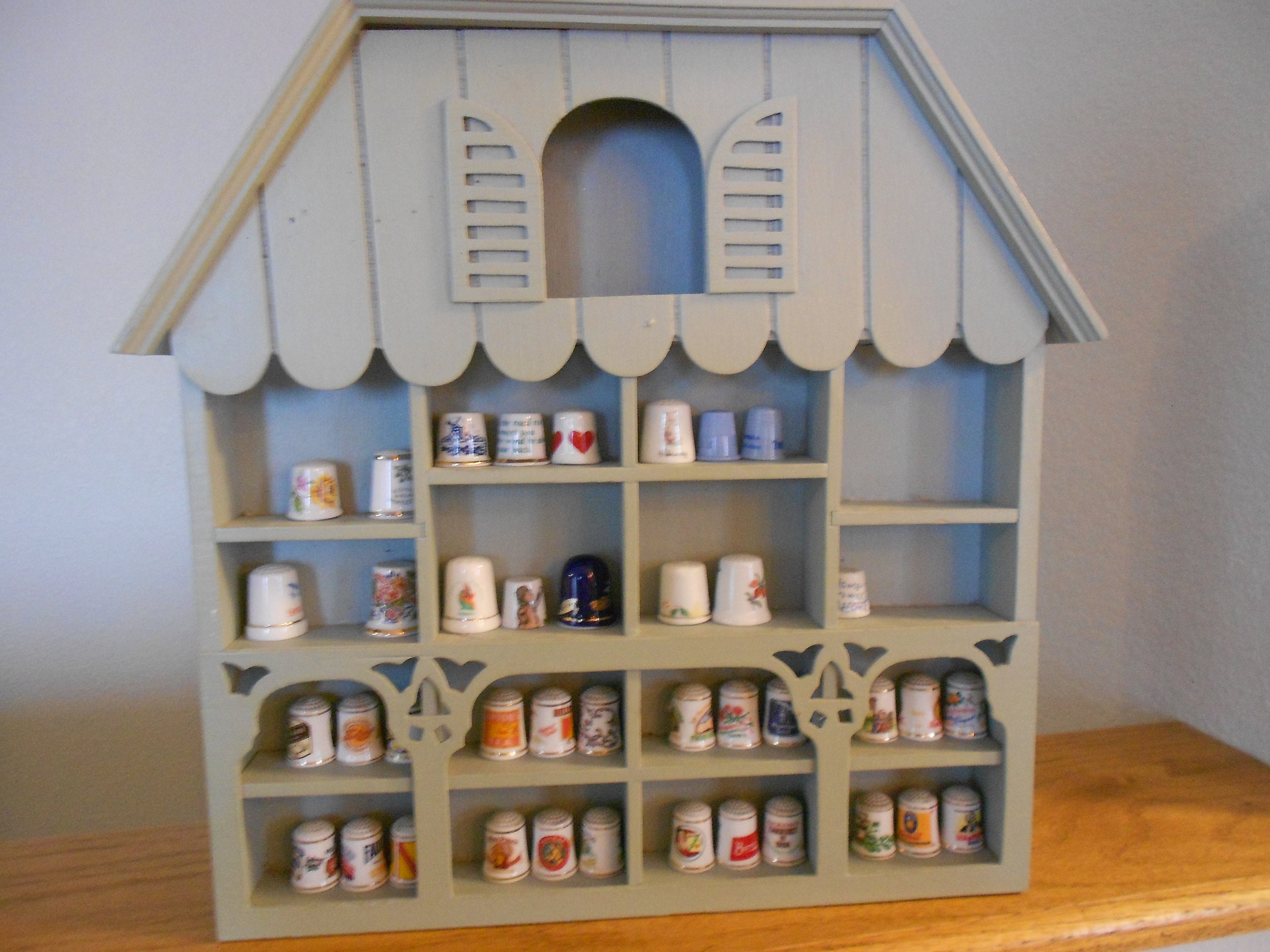 Vintage Thimble Lot With Display Shelving. 1980 Franklin Mint FP Fine ...