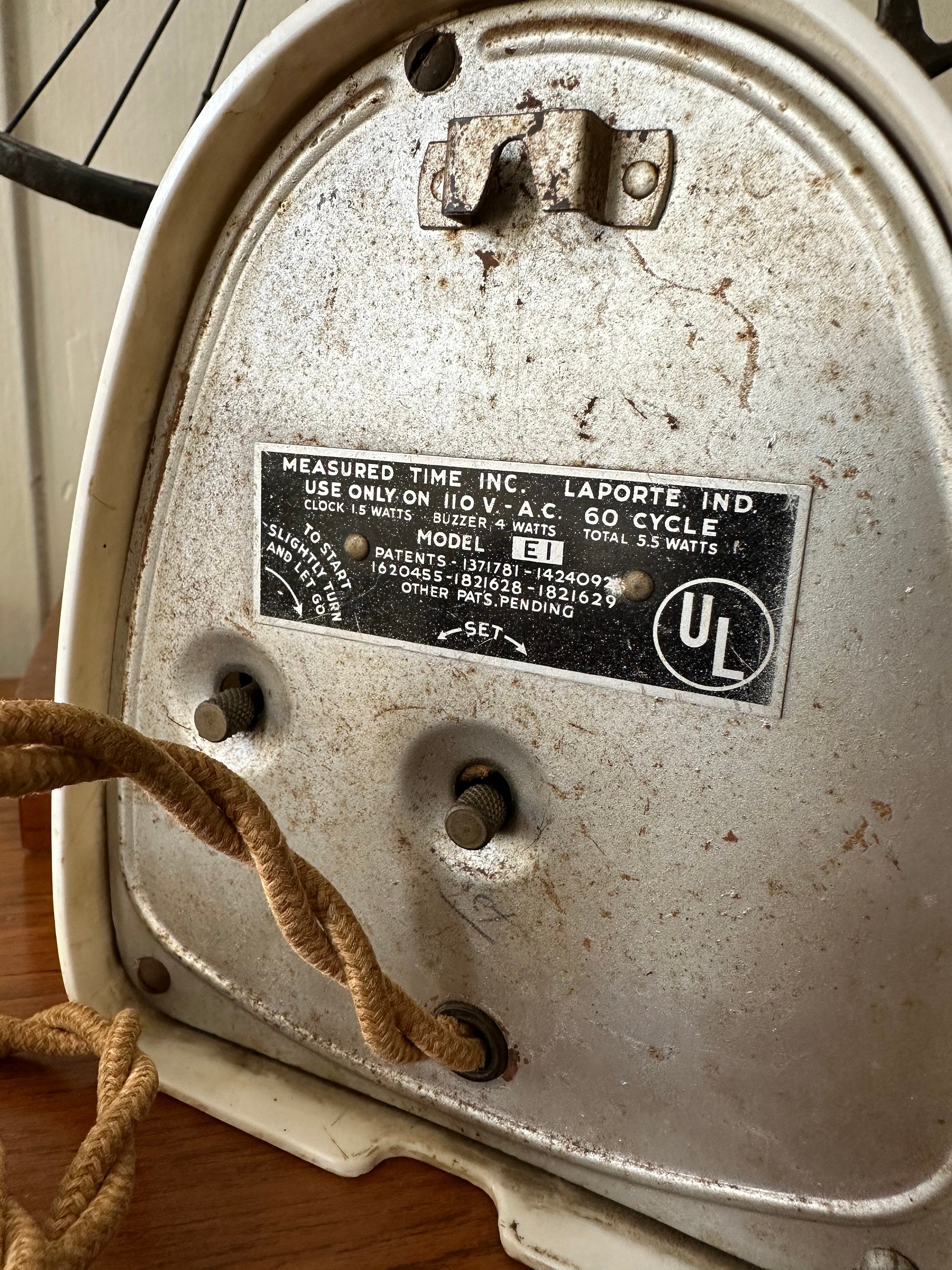 Isamu Noguchi Measured Time Hawkeye Clock - Etsy