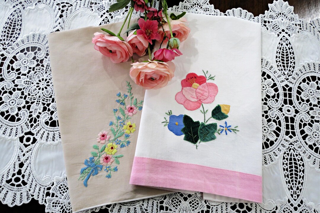 2 Vintage Tea Towels / Hand Towels, Embroidered Decorative Towel ...