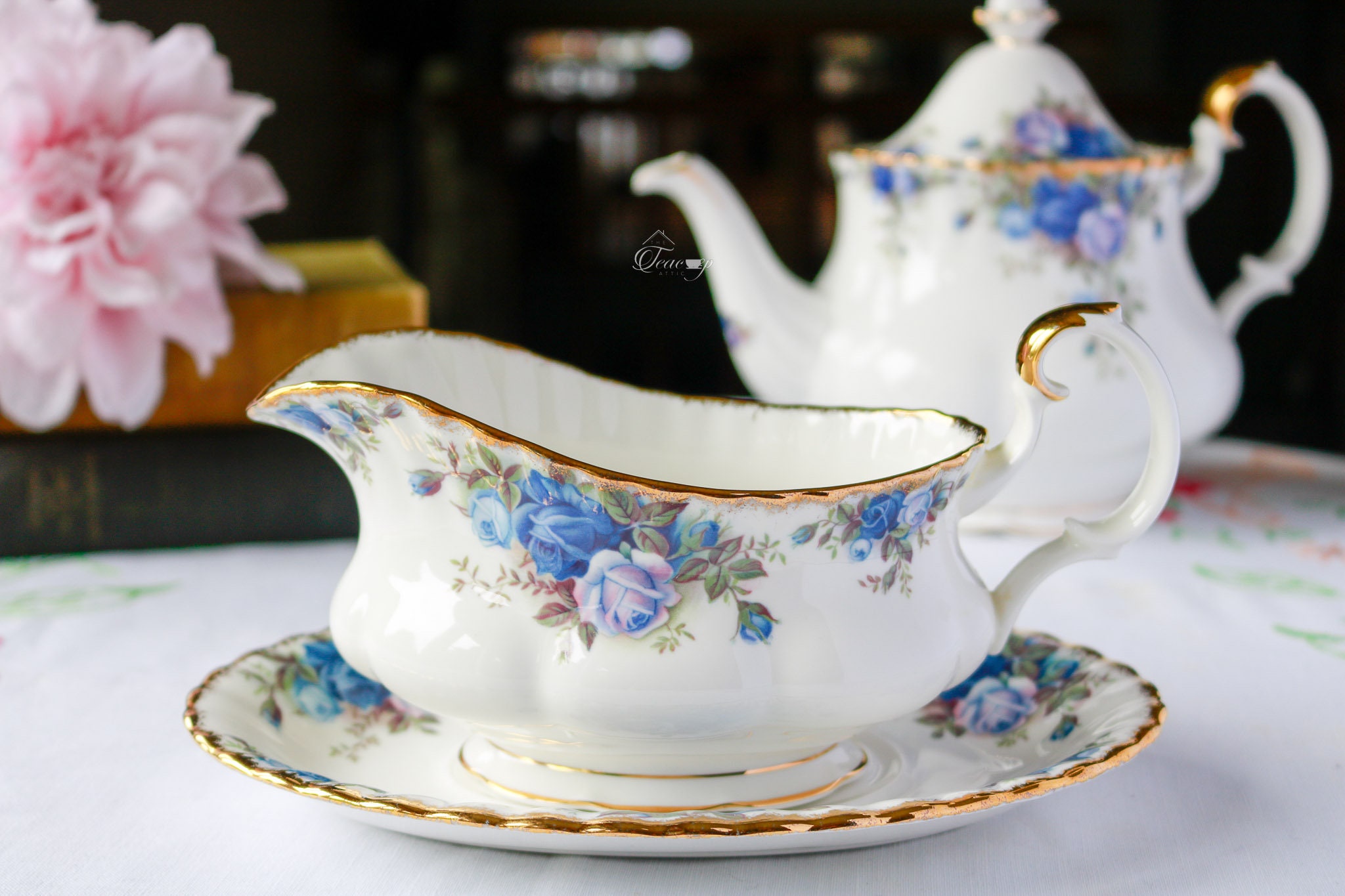 Royal Albert Moonlight Rose