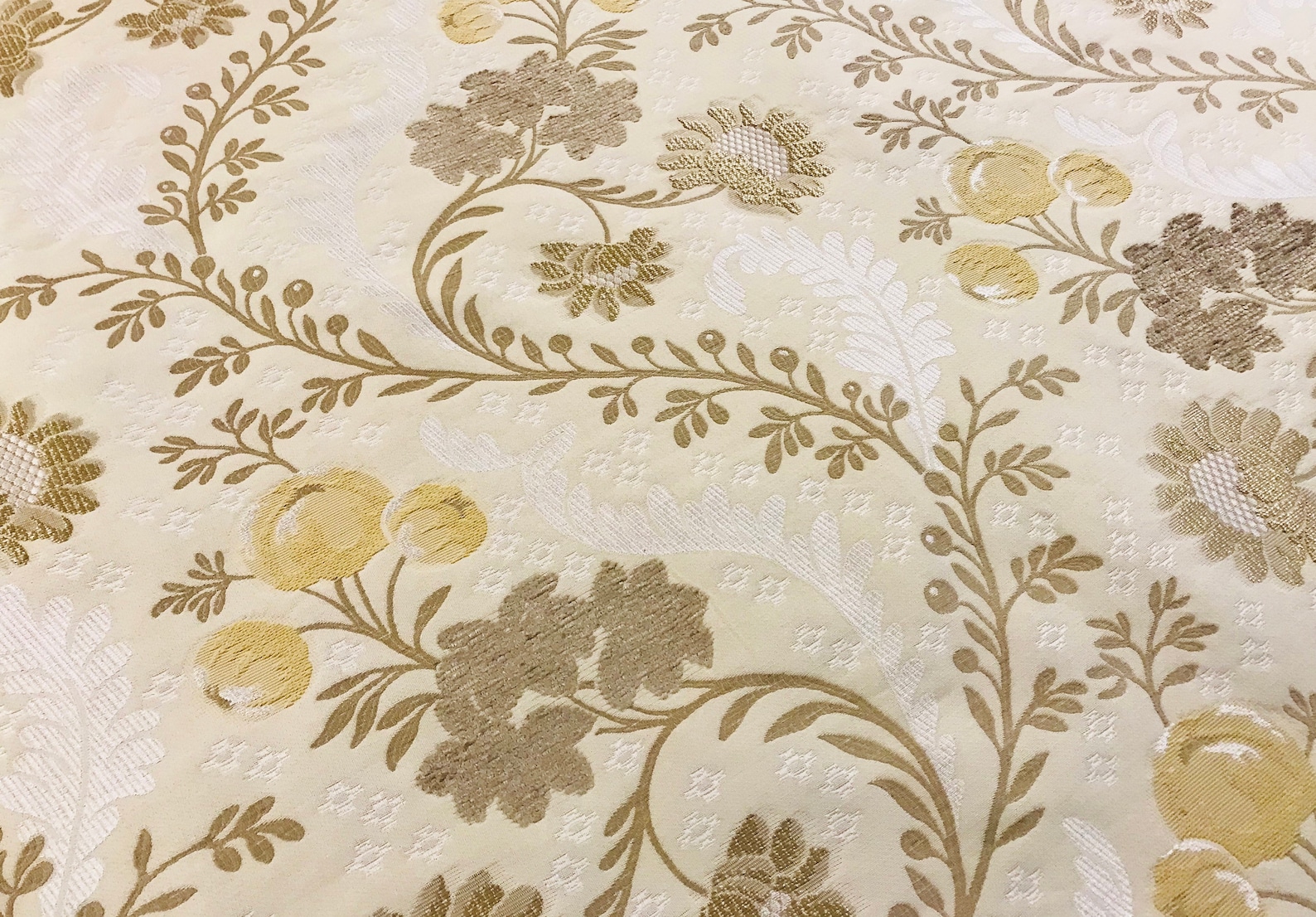 Scalamandre Colony Collection Vanille "monochromo" Italian Floral ...