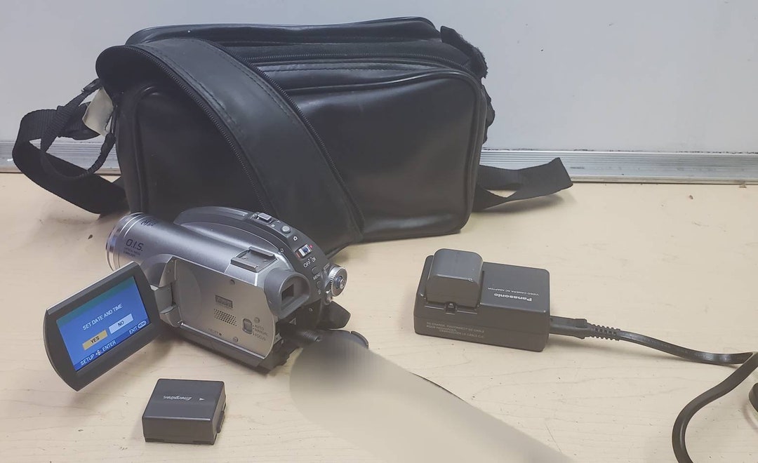 Panasonic VDR-D210 DVD Camcorder Video Camera Kit. Working. Free ...