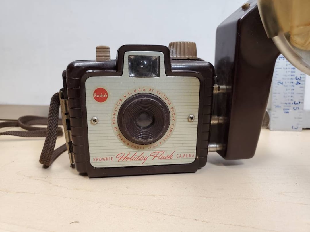 Kodak Brownie Holiday Flash Camera Wuth Flash. Free Shipping. - Etsy