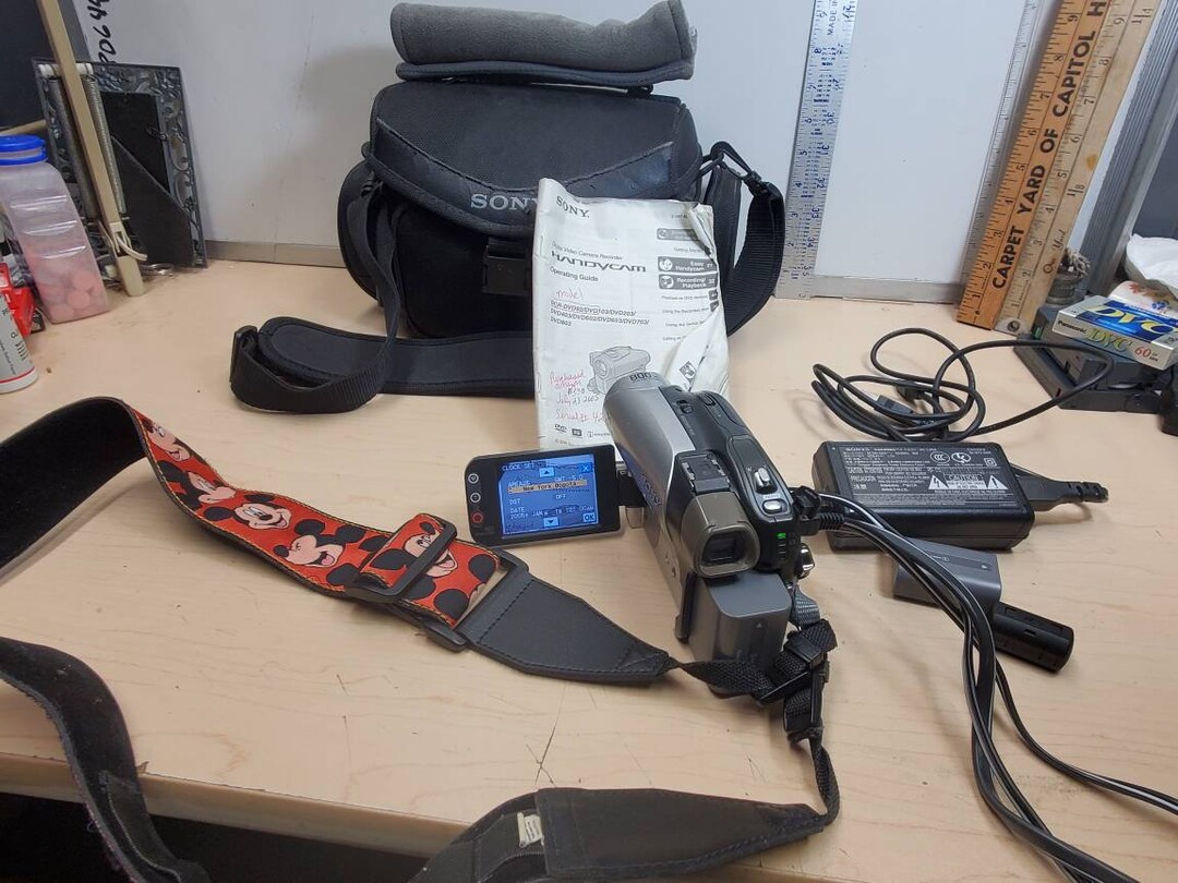 Sony Handycam DCR-DVD92 Mini DVD Video Camcorder Recorder Camera With 2 ...